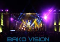 China Advertising High Brightness Led Display 1/32 Scan P2.6 Seamless Electronics Stage for sale