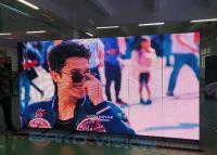 China Indoor Floor Digital Poster Media LED Display 2.5mm 2880Hz 35mm Thin for sale