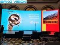 China Full Color HD LED Video Display Screen P2.6 - P4.81 SMD Tools Easy Installation for sale