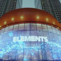 China Aluminum Transparent LED Screen 3.9x7.8mm Pitch 5500nits Glass Shopping Mall Display for sale