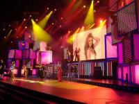 China Indoor Rental LED Display P3.91 Wireless Stage Video Wall 500x1000mm IP65 for sale
