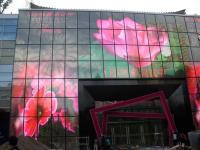 China P3.9 5500 Nits Transparent LED Video Display 100x50cm Panel High Brightness for sale
