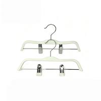 China Thickened non-slip mark-free children's plastic trouser hangers for clothing stores in various sizes for sale