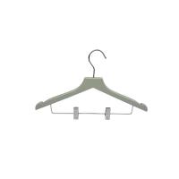 China Non-slip mark-free plastic clothes hanger with 43cm length and wide shoulders for garment stores for sale