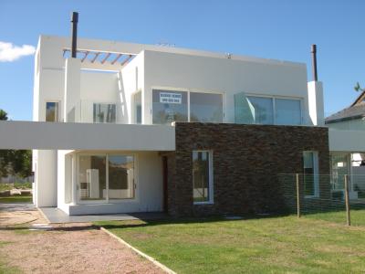 China US Standard Prefab House Light Steel Structure Luxury Villa  Prefabricated Residential Home for sale
