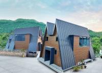 China Prefab Steel Modular Home Wooden Bungalow With Light Steel Frame A House  For Holiday for sale