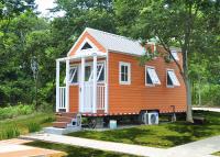 China Prefab Luxury Light Gauge Tiny House On Wheels AS Standard Trailer House for sale