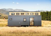 China Prefabricated Modular Home Tiny Home On The Wheels With Double Glazing Alum Window for sale