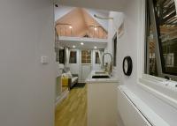 China Australia Standard China Prefabricated Tiny House On Wheels Ready To Ship for sale