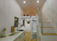 China Australia Standard China Prefabricated Tiny House On Wheels Ready To Ship for sale