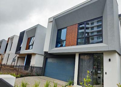 China AS/EU/US Standard Prefab Apartment Buildings With Light Steel Frame For Spacious Living Area for sale
