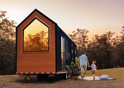 China Luxury Glamping Prefabricated Houses Custom  Tiny House On Wheels For Hotels / Camping / Rental for sale