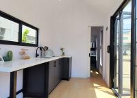 China Prefab Modular Home Tiny House On Wheels / Trailer House For Camping Ready To Ship for sale