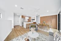 China Durable Townhouses LSF Structures For Modern Prefab Homes AS4600 Prefab House Villa for sale