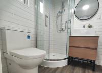 China Ultimate Tiny House On Wheels Guide: Designs, Build Kits, Trailer Selection & Motorhome Conversions for sale