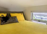 China Mobile Manufactured Tiny Homes Ready To Live In For Airbnb Cabin for sale