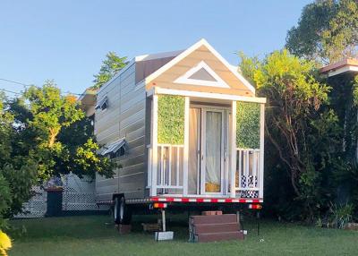 China Mobile Manufactured Tiny Homes Ready To Live In For Airbnb Cabin for sale