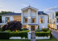 China Factory Price Prefabricated Light Steel Structure Frame Villa House Building Apartment for sale