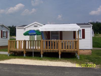 China Prefab Mobile Homes Prefabricated House White Modular Small Vacation House for sale