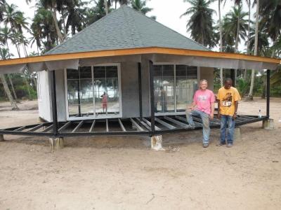 China Light Steel Roof Truss Prefab Bench Hotel / Island Resort Beach Overwater Bungalow for sale
