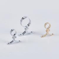 China Water Throwing Brass Pipe Clamp for Plumbing Easy to Install Holder with Chrome Plated Finish for sale