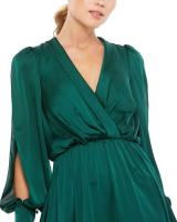 China Custom Made Green Evening Dress with High Slit Bishop Long Sleeves for Mother for sale