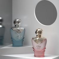 China 100ml Unique Perfume Bottles Empty Glass Spray Magnetic Cap Metal Wave Shape for sale