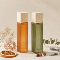 China 100ml Glass Perfume Bottles Frosted Gradient Rectangle Spray Wholesale Custom for sale
