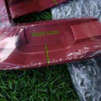 China Zinc Alloy Golf Putter with Steel Shaft and PU Grip 35 Inch Custom Engraving for sale