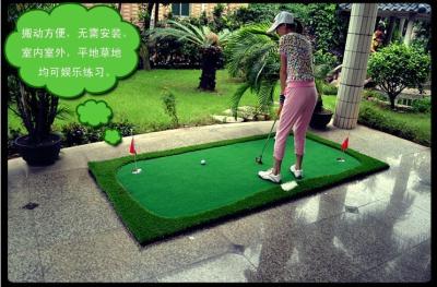 China Indoor Mini Golf Set 9 Hole Portable Putting Green with Putter and Balls for sale