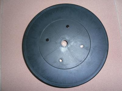 China Golf Ball Picking Machine with Interchangeable Drum Round Flat Piece 2m Width for sale