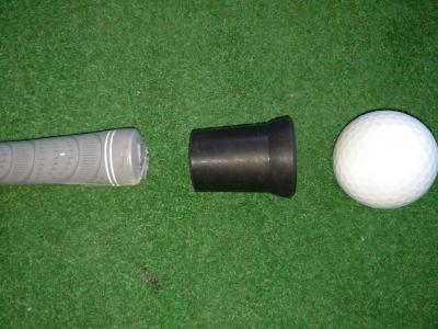China Golf Ball Retriever with Suction Cup Pick Up Tool 18 Inch Diameter for sale