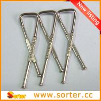China 33mm x 28mm Stainless Steel Round Shirt Clips with Custom Word Engraving - X-Shape Design for sale