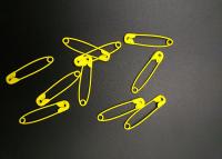 China Yellow Safety Pins - High-Carbon Steel Heavy Duty Fasteners for Textiles, Crafts & Industrial Use for sale