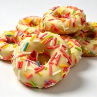 China Rainbow Sugar Sprinkles Donut-Shaped Cookies (Milk Flavor) Rich Mild Milk Aroma for sale