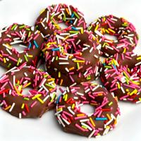 China Rich Coated Donut-Shaped Cookies (Cocoa Flavor) Crispy Tea Time Treats Gift Box for sale