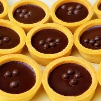 China Rich Cocoa Filling Soft Cookie Crispy Biscuit Base OEM ODM Soft Biscuits for sale