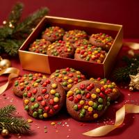 China Colorful Chocolate Chip Cookies Crispy Edible Snack & Party Decor Sweet Round Biscuit for sale