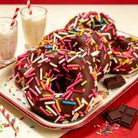 China Rich Coated Donut-Shaped Cookies (Cocoa Flavor) Crispy Tea Time Treats Gift Box for sale