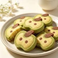 China Premium Fragrant  Apple Shaped Cookies Daily Pastry Private Label for sale