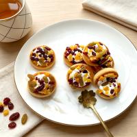 China HACCP Dried Fruits Topped Pizza shaped Cookies Ideal for Gifts for sale