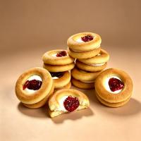 China Soft Nougat Filled Cranberry Mini Sandwich Cookies Sweet Sour Dried Cranberry Snack for sale
