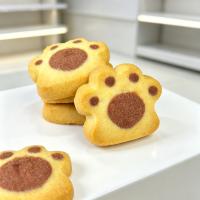 China Handmade Style Bakery Item Cat Paw Cookies Rich Milk Flavor  Holiday Gift Idea for sale