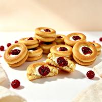 China Handmade Rich Cream Cranberry Mini Sandwich Cookies Delicious Office Leisure Treat for sale