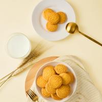 China Rich Milk Coconut Rice Krispie Cookies Delicious Tea Time Treat Crispy Coconut Biscuits for sale