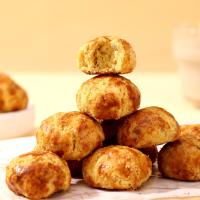 China Crunchy Butter Healthy Crispy Coconut Cookies Real Almond Pieces Tea Snack for sale