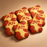 China Adorable Look Panda-Shaped Cookies (Strawberry Flavor) Tasty Holiday Festival Gift for sale