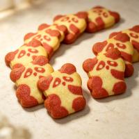 China Adorable Look Panda-Shaped Cookies (Strawberry Flavor) Tasty Holiday Festival Gift for sale