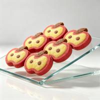 China Cute Apple-Shaped Cookies (Red Apple Flavor) Christmas Eve Gift Crispy Cartoon Cookie Snacks for sale