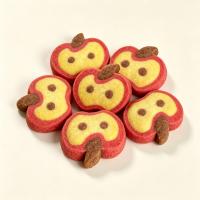 China Eye Catching Look Apple Shaped Cookies Popular Party Food Customized Packaging for sale